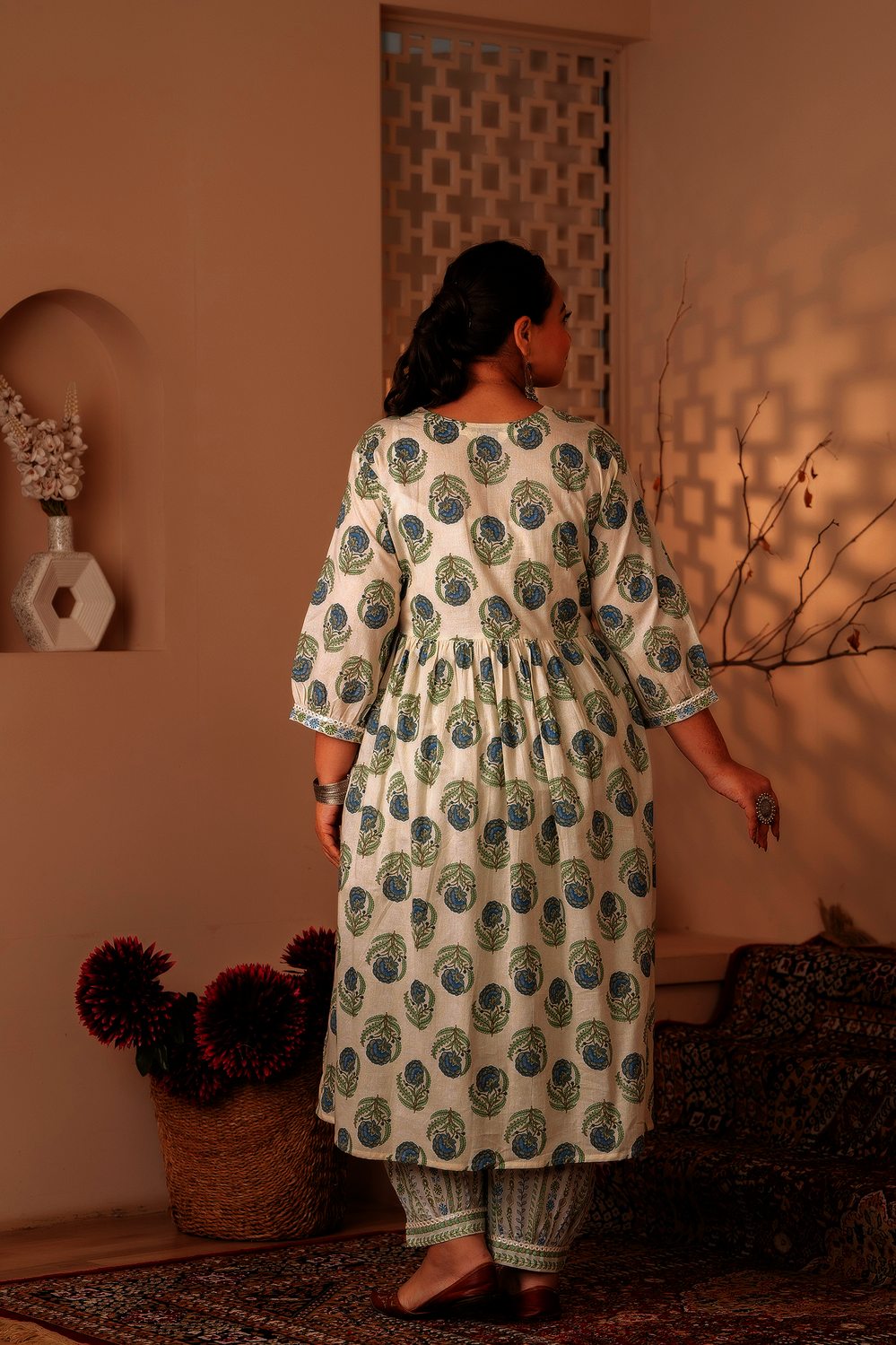 Shop Now Neela Phool Plus Size Alia Cut Dupatta Set - ADIRICHA