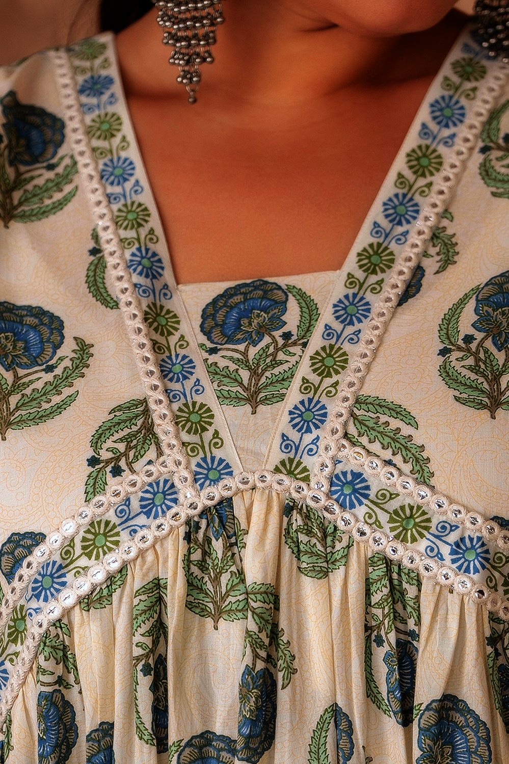 Shop Now Neela Phool Plus Size Alia Cut Dupatta Set - ADIRICHA